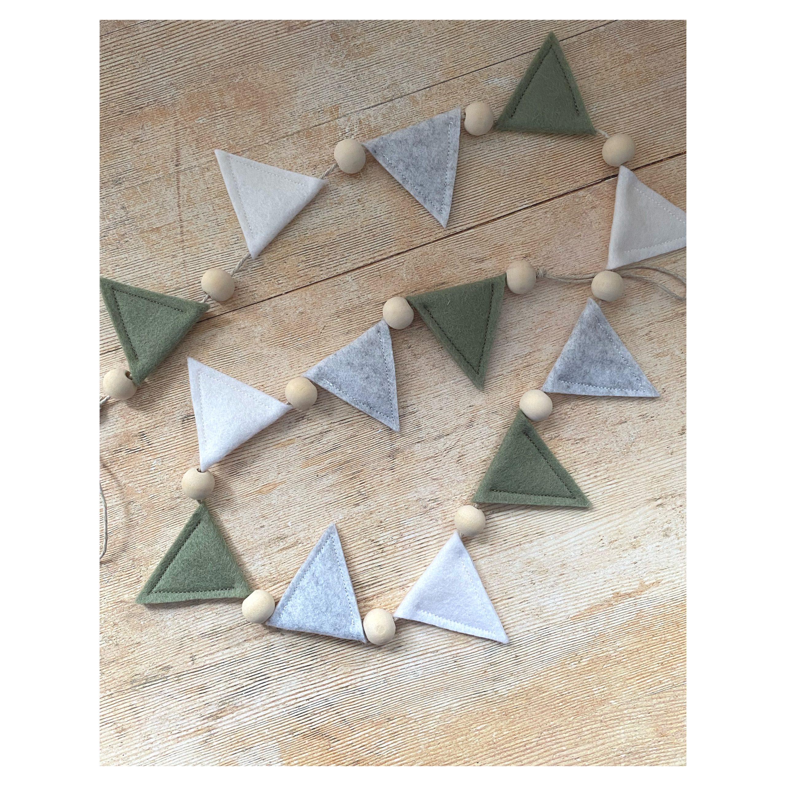 Mini Triangle Bunting - Otter and Moose Gift Boxes